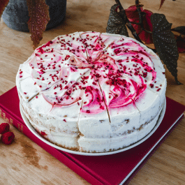More Food Raspberry Ripple Cake (1x16Ptn) | Henderson's Foodservice ...